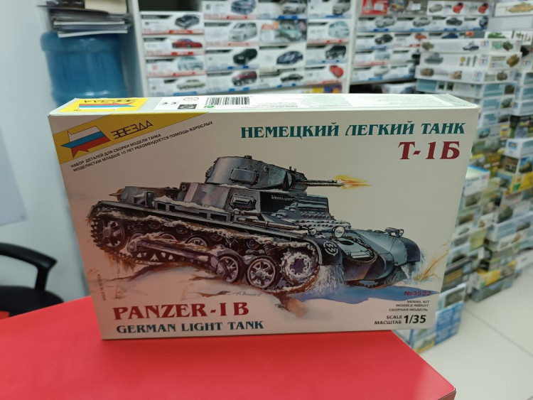 3522 German Light Tank Panzer 1B 1:35 Звезда