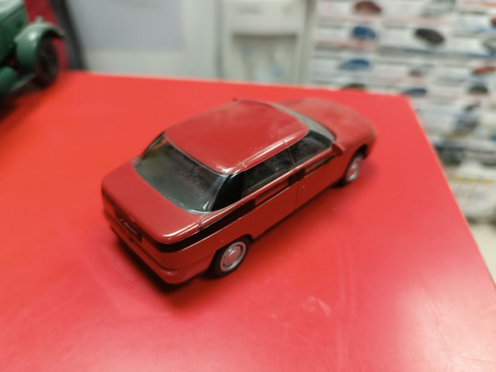 Автолегенды СССР: Москвич-2143 Яуза 1:43 Deagostini