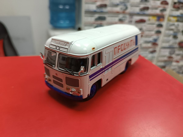 ПАЗ-3742 «Пингвин» 1:43 Советский автобус